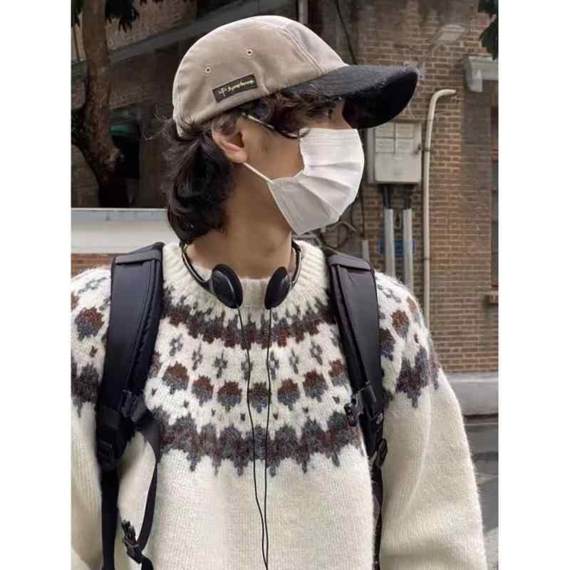 ・スタイル: プルオーバー・シルエット: ルーズ・ネック: クルーネック・袖丈: 長袖・厚み: 厚手・デザイン: ツートンカラー・素材: シルク・主素材: ビスコース・主素材含量: 80%以下・カラー: ホワイト,グレー・サイズ: S,M,...