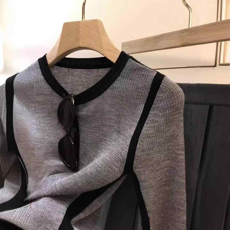 ・生地: ウール・主素材: ウール95%以上・パターン: 無地・厚み: 中厚・セット: 単品・スタイル: プルオーバー・シルエット: 標準・袖: 標準袖・ネック: ラウンドネック・袖丈: 長袖・ディテール: スプライス・丈: ミディアム(5...
