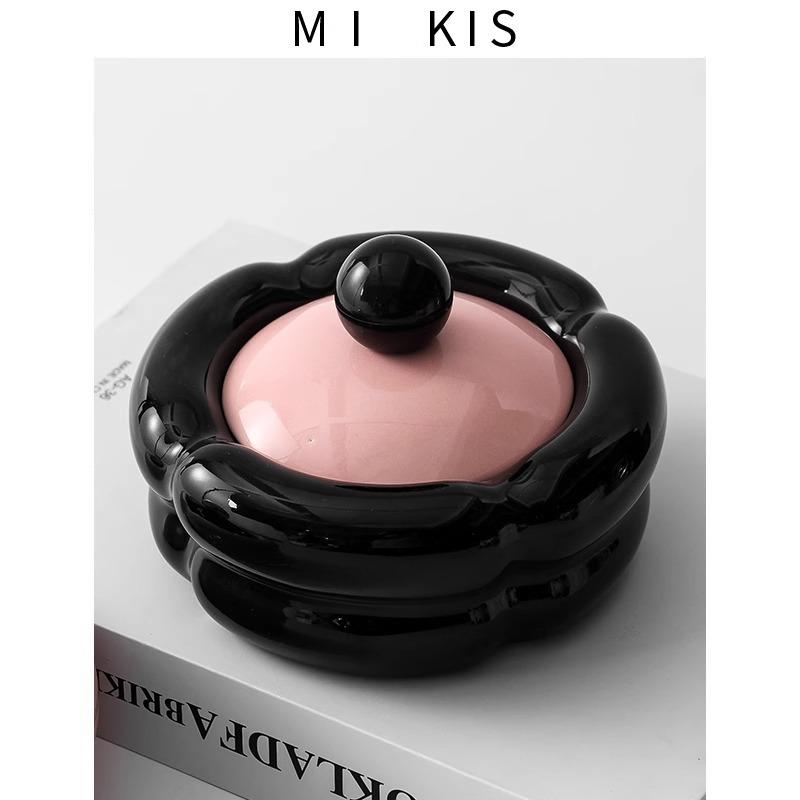 ・素材: セラミック・サイズ: 15×12cm・色: 黒身+ピンク蓋+黒珠（大珠）,黒身+ミルクホワイト蓋+黒珠（大珠）,ピンク身+黒蓋+黒珠（大珠）,ピンク身+黒蓋+ベージュ珠（大珠）,ピンク身+黒蓋+レッド珠（大珠）,ピンク身+ミルクホ...