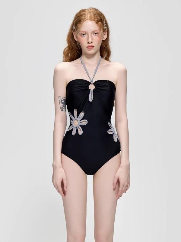 ・スタイル: ワンピース水着・対象性別: 女性・対象年齢: 成人・パターン: 無地・素材: ナイロン・成分: ナイロン70%・重量: 200g・カラー: ブラック・サイズ: S,M,L,XL・袖丈: ノースリーブ