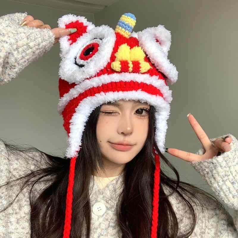 ・商品種類: 雷锋帽・帽頂形状: 円頂・帽檐形状: 無檐・カラー: 赤色（成人用、子供用）・機能: 保暖・主素材: コットン81%-95%・副素材: ポリエステル11%-20%・加工: 経編