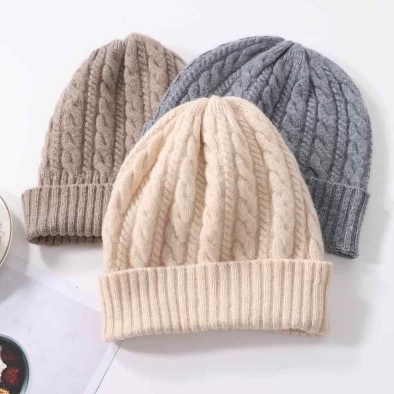 ・素材: ウール・主素材含有率: 100%・色: ベージュ,グレー,キャメル,ブラック,赤,ワインレッド・サイズ: フリーサイズ・帽頂スタイル: 丸頂・帽檐スタイル: 無檐・加工: ニット,ケーブル編み,丸編み・流行要素: チェーン・機能:...