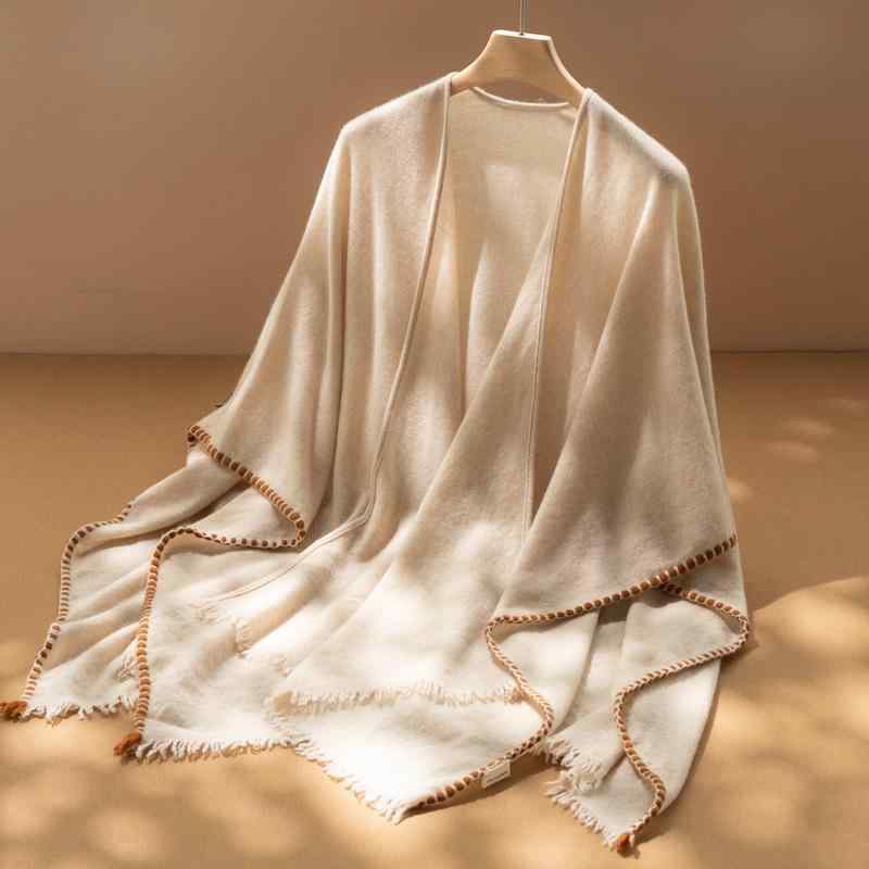 ・織り方: 梭織・機能: 保温・丈: 中長・色: キャメル,ブラック・主素材: カシミヤ 100%・スタイル: ビジネス,ベーシック,エレガント,カジュアル,ファッションOL,シンプル,ヨーロピアン,ライトラグジュアリー,ハイセンス・スタイ...