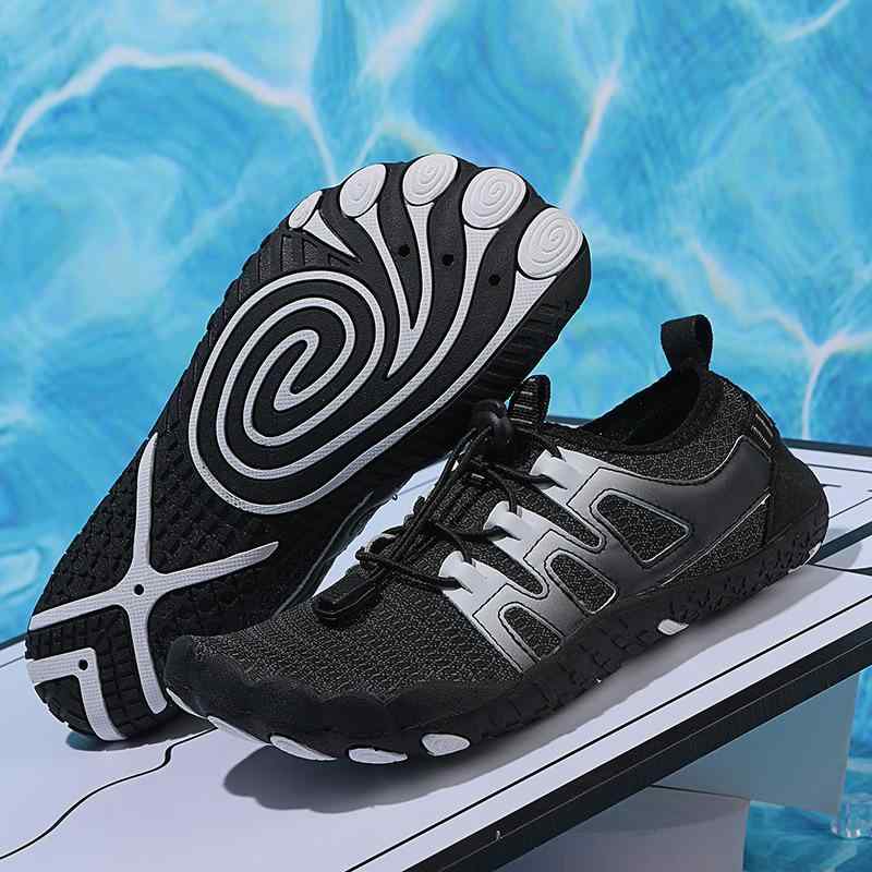 ・機能: 通気性・厚み: 普通厚・スタイル: カジュアル・内裏素材: エアレイヤー・適合地面: 合成樹脂、野外、硬地・適用年齢: 成人・適用対象: カップル、親子、その他・適用性別: ユニセックス・適用スポーツ: 汎用・外底素材: ナチュラ...