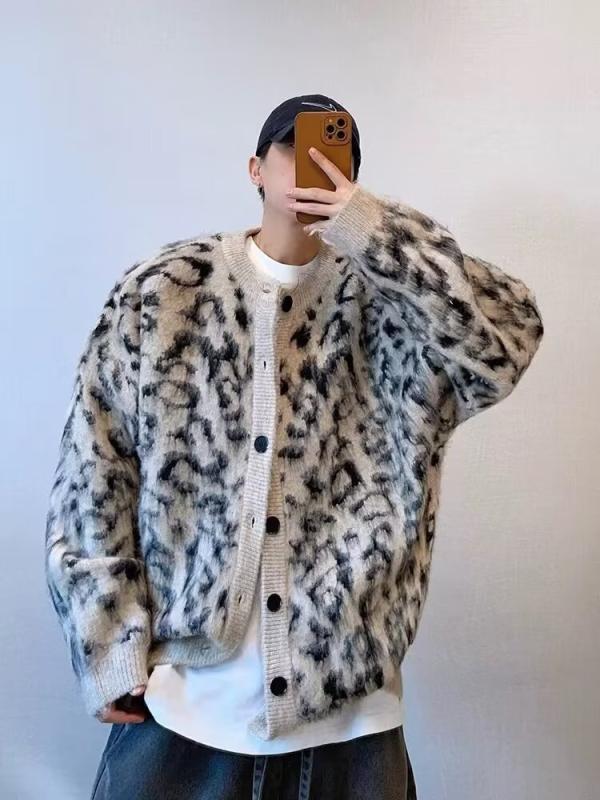 ・タイプ: プルオーバー・フィット: ゆったり・襟型: クルーネック・袖丈: 長袖・厚み: 普通・スタイル: ・柄: 豹柄・生地: コットン混紡・主素材: ポリエステル90%・シーン: カジュアル・カラー: 豹柄・サイズ: M,L,XL,X...