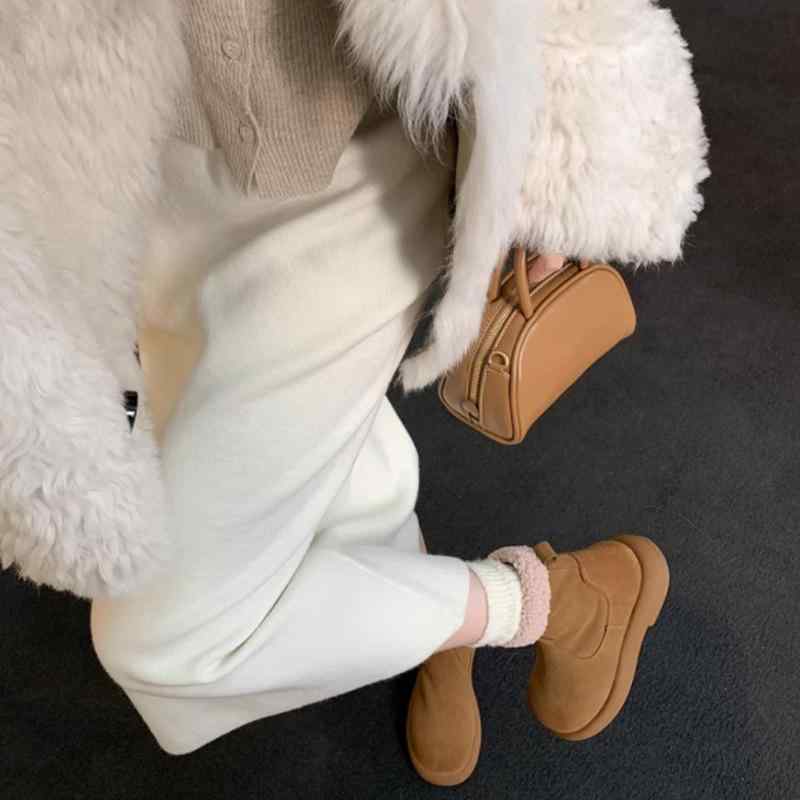 ・機能: 滑り止め、保暖、耐摩耗・アッパー素材: コットン・ソール素材: ゴム・靴丈: 中丈・トゥ形状: ラウンドトゥ・ヒールタイプ: フラットヒール・ヒール高: 1-3cm・内素材: ラムウール・加工: スエード・タイプ: スノーブーツ・...