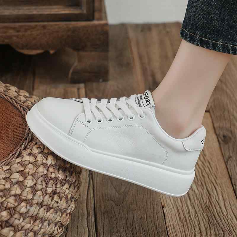 ・スタイル: カジュアル・デザイン要素: クロスストラップ・トゥ形状: ラウンドトゥ・アッパー素材: 牛革（スエード除く）・レザー特徴: スムース・対象性別: 女性・ヒール高: 3-5cm・パターン: 無地・カラー: ホワイト・サイズ: 3...