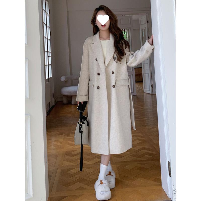 ・素材: ウール、カシミヤ・色: 燕麦白・柄: 無地・厚さ: 厚手・シルエット: ルーズ・襟型: テーラードカラー・袖丈: 長袖・加工: プリント・サイズ: XS,S,M,L・装飾: ボタン・袖型: ストレートスリーブ・性別: 女性