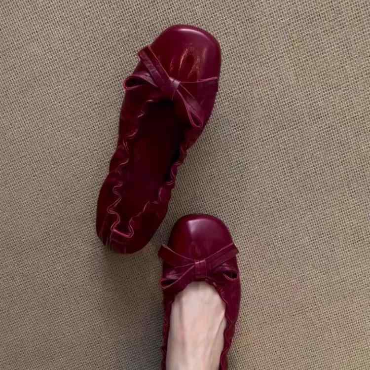 ・つま先形状: ラウンドトゥ・アッパー素材: 羊革・スタイル: カジュアル・対象性別: 女性・皮質特徴: 山羊革・ヒール高: 3cm未満・パターン: 無地・カラー: 赤・サイズ: 35,36,37,38,39,40・ソール素材: ラバー・ラ...