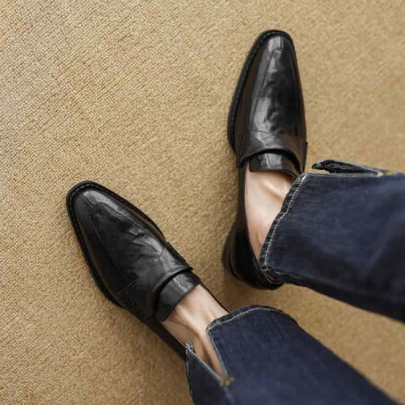 ・カラー: ブラック,ブラウン,オフホワイト・サイズ: 34,35,36,37,38,39,40・つま先形状: スクエアトゥ・ヒール高: 3-5cm・パターン: ソリッド・適合季節: 冬,春,秋・アッパー素材: 羊革・革の特徴: オイルタン...