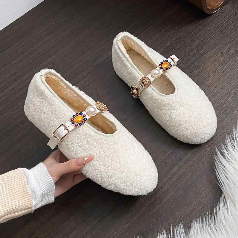 ・適合季節: 冬、春、秋・ヒール高: フラット・柄: 無地・つま先形状: 丸型・流行要素: メタル、レザーステッチ・対象性別: 女性・アッパー素材: レザー&amp;ファー一体・スタイル: 韓国風・ソール素材: ゴム・ライニング素材: 人工...