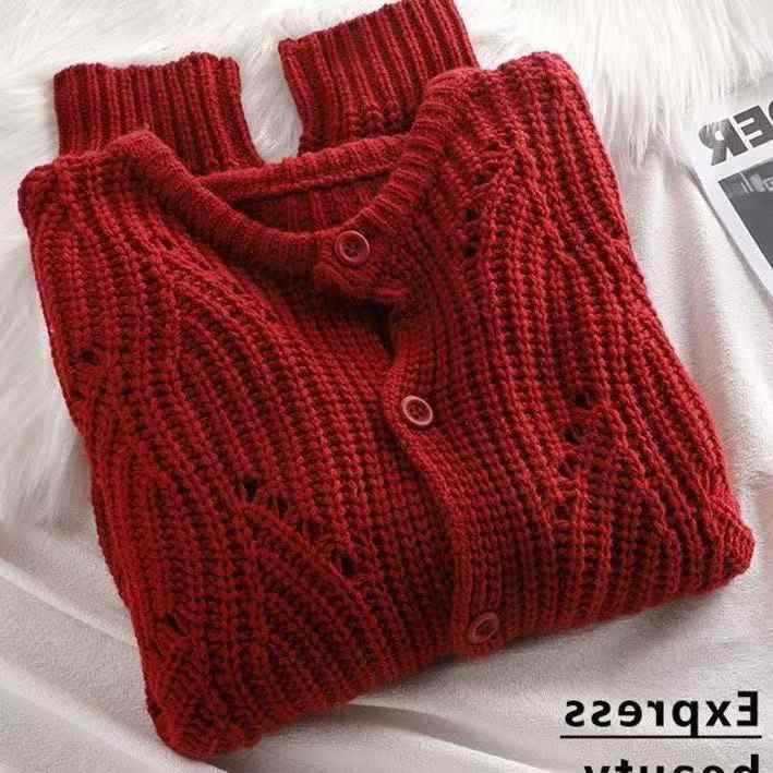 ・素材: ポリエステル（50-70%）・色: 赤・厚み: 中厚・セット: 単品・タイプ: プルオーバー・フィット: タイト・袖型: 標準袖・ネック: クルーネック・袖丈: ロング・着丈: 50-65cm・加工: パッチワーク、スプライス・サ...