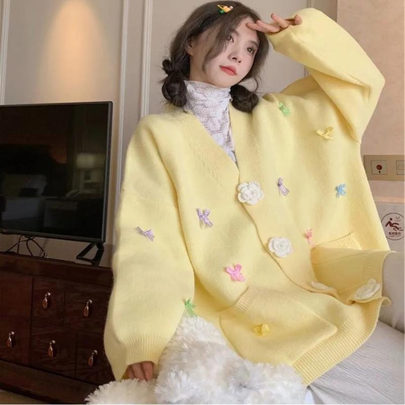 ・素材: ポリエステル・伸縮素材: スパンデックス 30%以下・厚み: 中厚・タイプ: カーディガン・フィット: ルーズ・着丈: 普通 (50cm超65cm以下)・襟型: Vネック・袖丈: 長袖・袖型: スタンダード・製法: ニット・カラー...