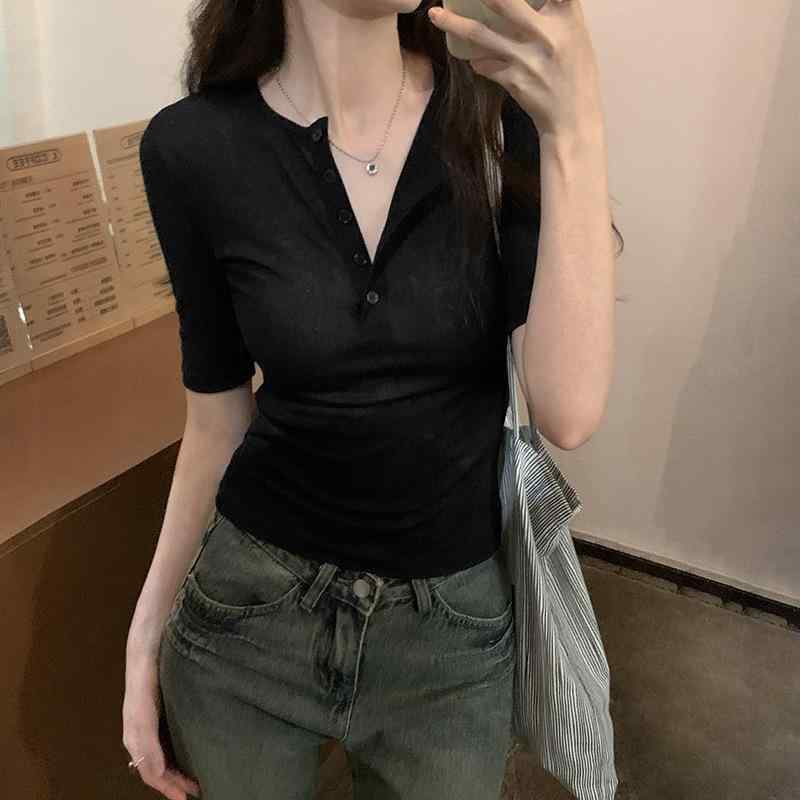 ・素材: ポリエステル・袖丈: 半袖・加工: ノーアイロン・シルエット: スリム・首元: Vネック・袖タイプ: 標準袖・柄: 無地・カラー: 黒、紫、グレー・サイズ: S,M,L,XL・スタイル: 通勤、シンプル、快適カジュアル・素材含有率...