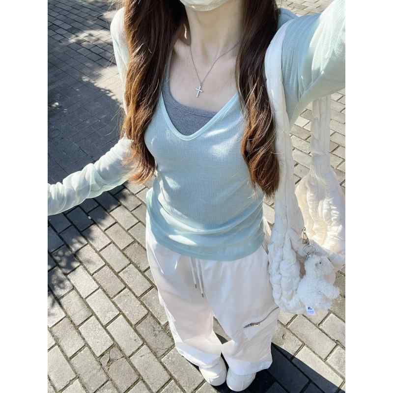 ・素材: ポリエステル 70-80%・スタイル: プルオーバー・袖丈: 長袖・加工: ノンアイロン・版型: スリム・着丈: ミドル (50-65cm)・首元: Vネック・袖型: 通常・デザイン: 無地・カラー: ホワイト、グリーン・サイズ:...