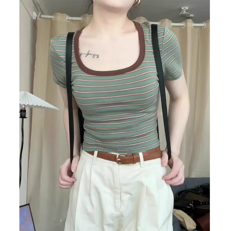 ・素材: ポリエステル・主素材含有率: 50%-70%・スタイル: プルオーバー・袖丈: 短袖・加工: ノーアイロン・シルエット: スリム・着丈: ショート (40-50cm)・襟型: スクエアネック・袖型: 通常袖・デザイン要素: ステッ...