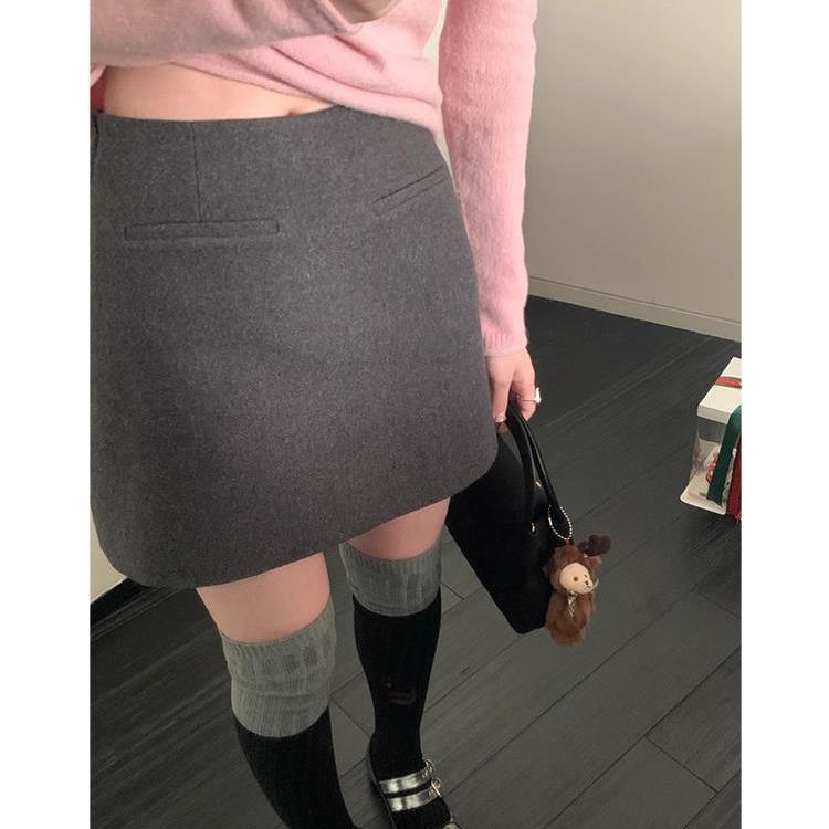 ・生地: ポリエステル・スカート形状: Aライン・スカート丈: ショート・カラー: チェック,ダークグレー,ブラックベルベット・サイズ: XS,S,M,L・スタイル: 私服,御姐・スカートカテゴリ: 半身スカート・ストレッチ: 微弾性