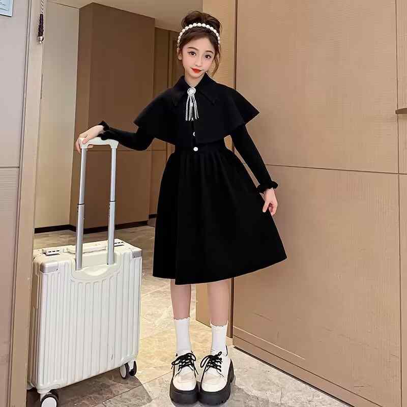 ・タイプ: ワンピース・素材: アクリル 30%・性別: 女子・対象年齢: 中学生以上児童 8歳以上 140cm以上・柄: 無地・袖丈: 長袖・スカート形状: プリンセススカート・デザイン要素: プリンセス・カラー: 赤,黒・適合身長: 1...