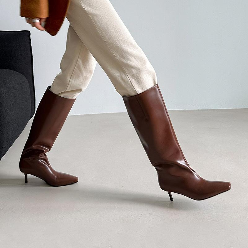 ・対象性別: 女性・アッパー素材: 二層牛革・ソール素材: ゴム・トゥ形状: 方頭・ヒール形状: 細ヒール・ヒール高: 3-5cm・筒高: 高筒・厚み: 普通・着用方法: スリッポン・パターン: 純色・機能: 身長補正, 通気性・インソール...