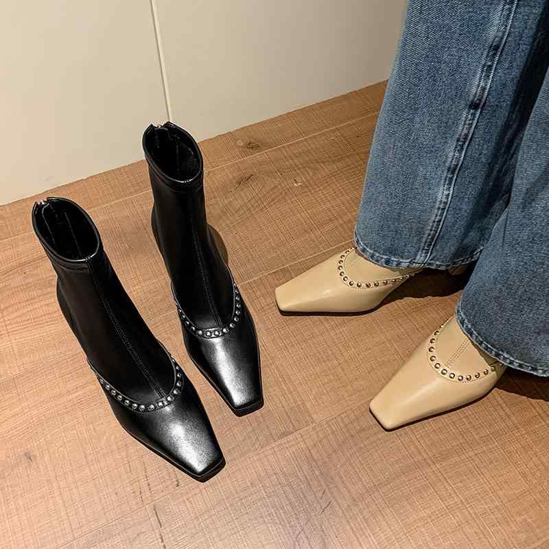 ・対象性別: 女性・スタイル: シンプル・トゥ形状: スクエアトゥ・ヒール形状: チャンキーヒール・ヒール高: 6-8cm・ブーツスタイル: ショートブーツ・装飾要素: スタッズ, レザーステッチ・筒丈: ローカット・厚み: 普通・着脱方法...