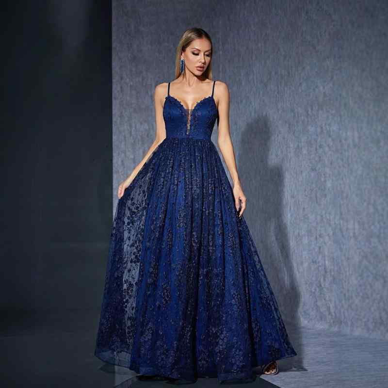 ・素材: ポリエステル・ポリエステル含有率: 70%-80%・ネックライン: ストラップ・袖丈: ノースリーブ・サイズ: S,M,L,XL・スカート丈: ロング・ウエスト位置: 中腰・適用性別: 女性・ドレス裾: フロア・加工: 刺繍