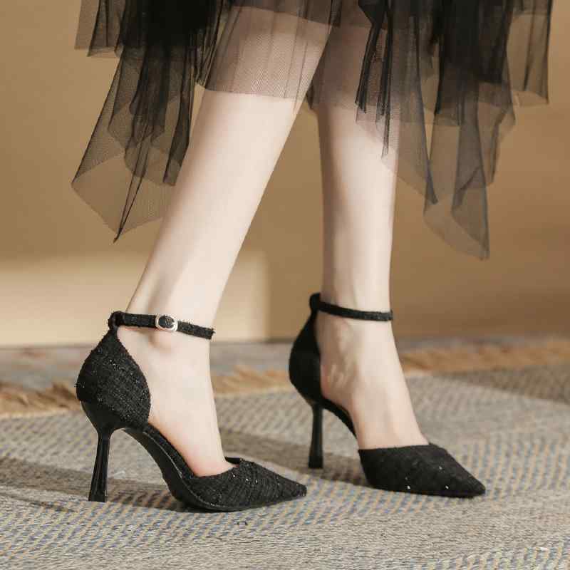 ・つま先形状: ポインテッド・アッパー素材: PU・スタイル: シンプル・対象性別: 女性・ヒール高: 6-8cm・パターン: ストライプ・カラー: 黒,杏色・サイズ: 31,32,33,34,35,36,37,38,39・アウトソール素材...