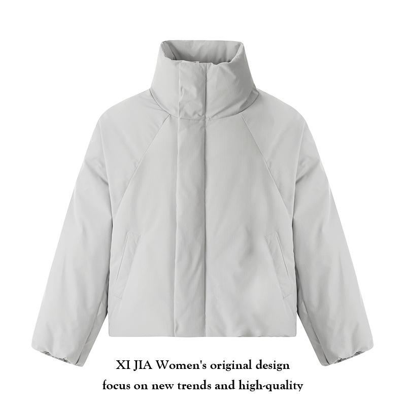 ・詰め物: ポリエステル・生地: ポリエステル・主生地成分: ポリエステル 70-80%・主生地成分2: ポリエステル 30-50%・着丈: 普通 50-65cm・袖丈: 長袖・シルエット: ルーズ・襟型: スタンドカラー・前立て: ジッパ...