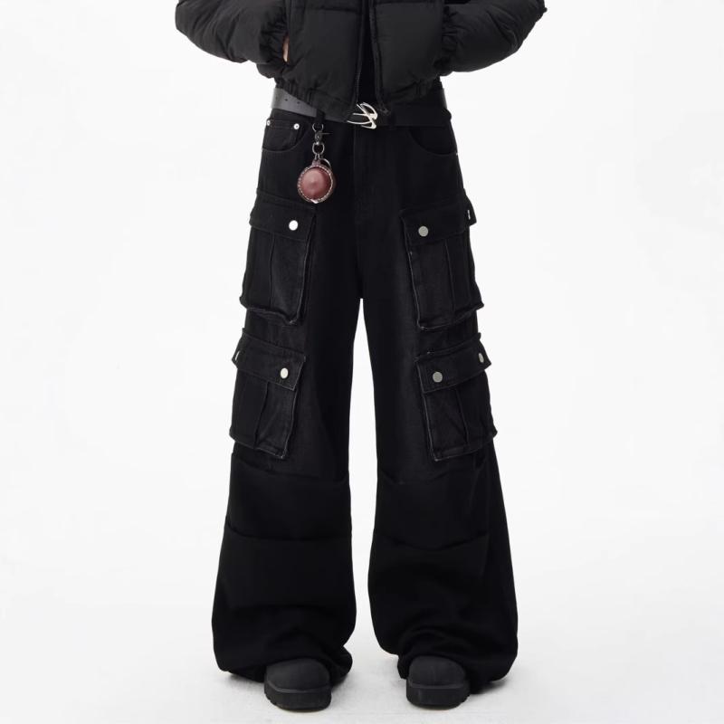 ・パンツスタイル: ストレート・フィット: ルーズ・丈: ロング・ウエスト位置: ミドルライズ・前立て: ジップ・厚み: 普通・素材: ポリエステル・ポリエステル含有率: 80%以上・ディテール: マルチポケット・ストレッチ: 微弾性・レッ...