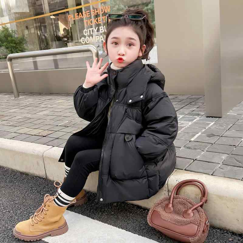 ・性別: 女子・対象年齢: 0-1歳 (80cm以下)・詰め物: 白ダックダウン・ダウン含有率: 95%以上・スタイル: カジュアル・柄: 無地・着丈: 中長・シルエット: ゆったり・安全基準: Aクラス・表地: コットン・裏地: コットン...