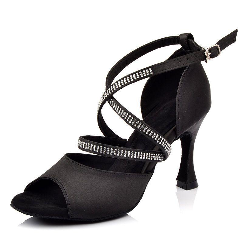 ・対象性別: 女性・対象年齢: 成人・厚さ: 厚手・靴底素材: スエードソール・機能: 速乾, 通気性, 軽量, 耐摩耗性, 吸汗性・適合季節: 春夏秋冬・用途: モダンダンス, ラティンダンス・靴面素材: シルク・適用シーン: フィットネ...