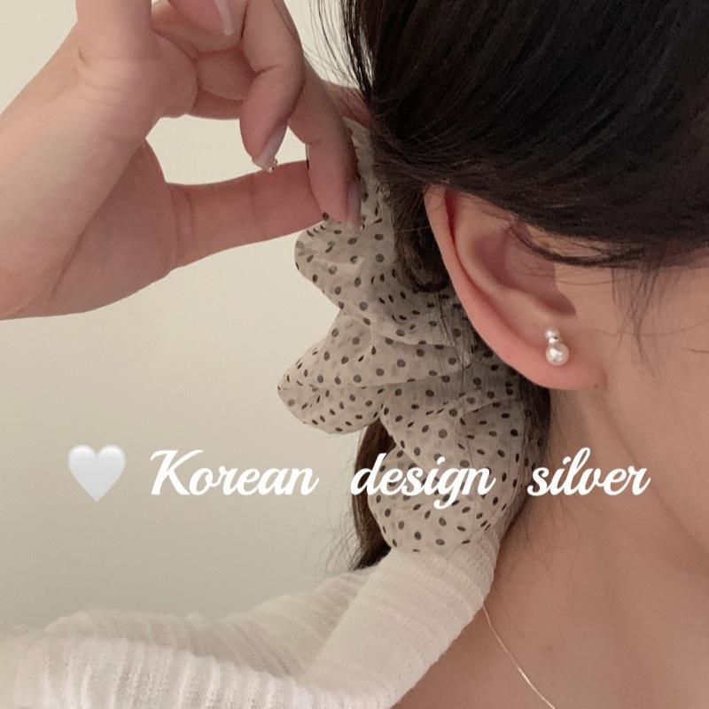 ・素材: シルバー・形状: 幾何型・加工: 電鍍・色: シルバー・純度: 925シルバー・重量: 0.6g・スタイル: 極簡・商品カテゴリ: イヤリング・対象: 女性・流行要素: 円形,幾何