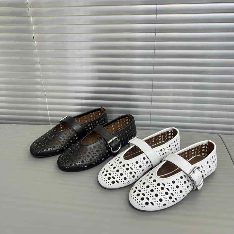 ・トゥ形状: ラウンド・アッパー素材: 牛革・革質特徴: 透かし・対象性別: 女性・ヒール高: 1-3cm・パターン: 無地・色: ホワイト,ブラック・サイズ: 35,36,37,38,39,40・ソール素材: ゴム・ライニング素材: 牛革...