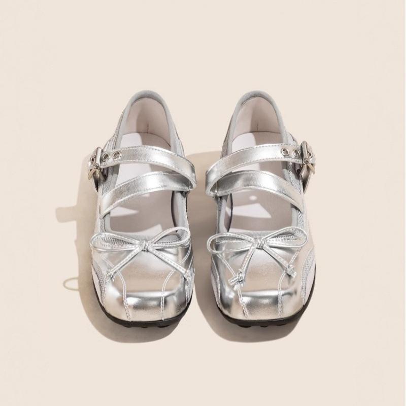 ・つま先形状: ラウンドトゥ・アッパー素材: 合成皮革・スタイル: 韓国風・対象性別: 女性・ヒール高: 3-6cm・柄: 無地・シーズン: 春夏秋・カラー: シルバー,レッド・サイズ: 35,36,37,38,39,40・タイプ: メアリ...