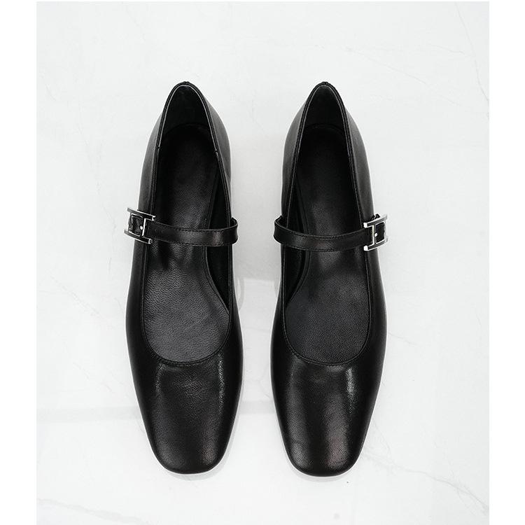 ・つま先形状: ラウンドトゥ・アッパー素材: 羊皮革・スタイル: シンプル・対象性別: 女性・ヒール高: ローヒール・パターン: 無地・色: ブラック・サイズ: 35,36,37,38,39,40・アウトソール素材: 革・ライニング素材: ...