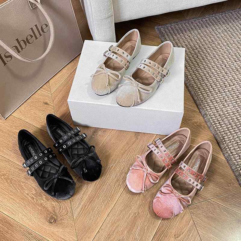 ・つま先形状: ラウンドトゥ・アッパー素材: 牛スエード・スタイル: カジュアル・対象性別: 女性・ヒール高: 3cm未満・パターン: 無地・色: アプリコット,ピンク,ブラック・サイズ: 35,36,37,38,39,40,41,42,4...