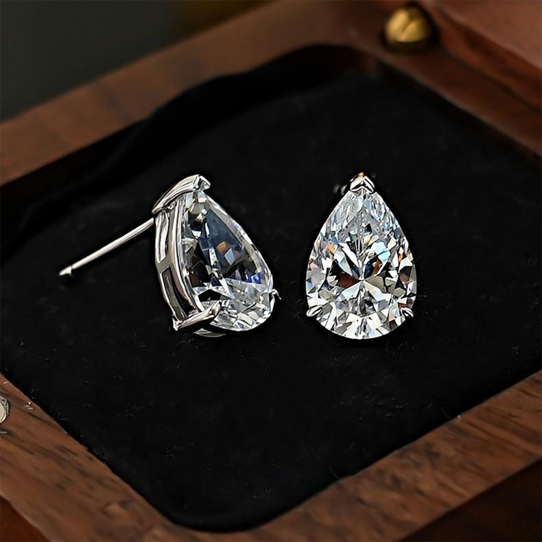 ・素材: シルバー・加工: ジルコンインレイ・形状: ジオメトリック・カラー: ホワイトゴールド,18Kゴールド・純度: 925シルバー・流行要素: ドロップ・スタイル: ライトラグジュアリー・重量: 2.3g・イヤーピース素材: 925シ...