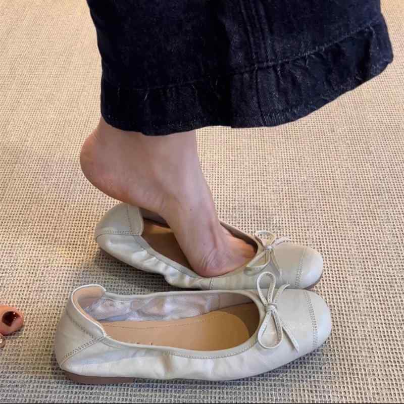 ・つま先形状: ラウンドトゥ・アッパー素材: 羊革・スタイル: レトロ・対象性別: 女性・ヒール高: 3cm以下・パターン: 無地・カラー: ホワイト,ブラック,ブラウン・サイズ: 35,36,37,38,39,40・アウトソール素材: ラ...