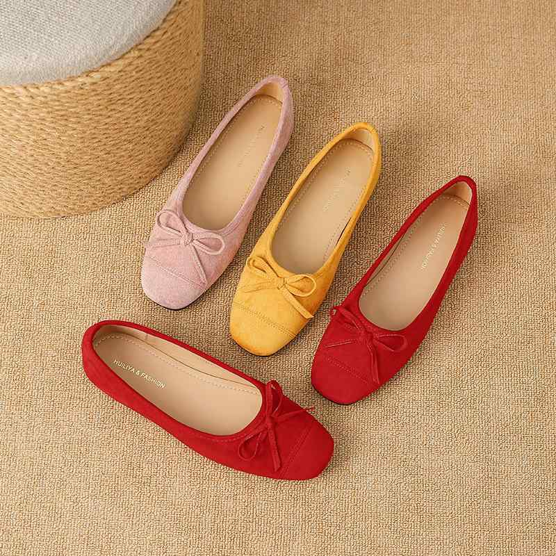 ・適用性別: 女性・トゥ形状: ラウンドトゥ・アッパー素材: 合成皮革・レザー特徴: スムースレザー・ヒール高: 1-3cm・パターン: 無地・カラー: 赤、ピンク、黄・サイズ: 35,36,37,38,39,40・ソール素材: ラバー・ラ...