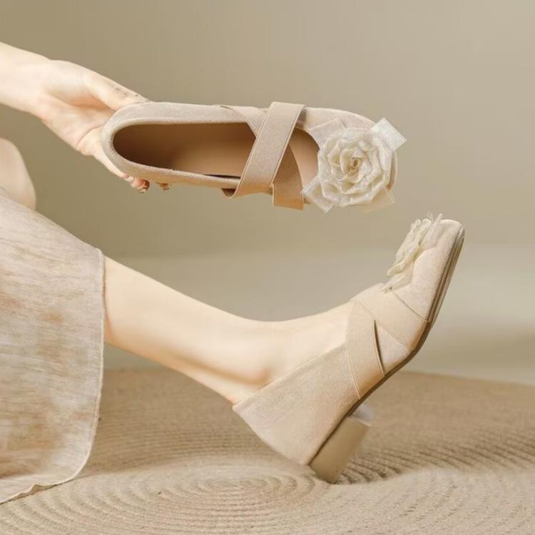 ・対象性別: 女性・スタイル: メアリージェーン・靴先形状: ラウンドトゥ・靴面素材: 牛革スエード・ヒール高: 1-3cm・パターン: 花柄・カラー: キャメル, 杏色・サイズ: 35,36,37,38,39,40・靴底素材: ゴム・ライ...