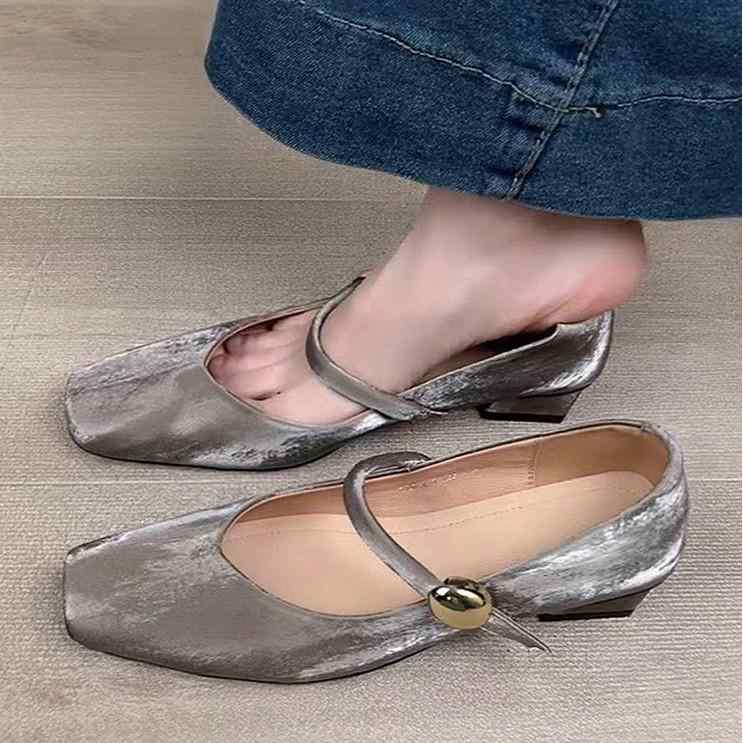 ・スタイル: ヴィンテージ・対象性別: 女性・靴先形状: スクエアトゥ・アッパー素材: 合成皮革・ヒール高さ: 3cm未満・パターン: 無地・適合季節: 春、夏・カラー: カーキ、ブラック・サイズ: 34,35,36,37,38,39,40...