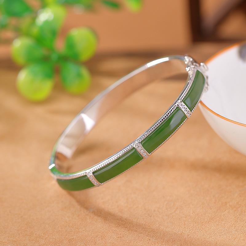 ・素材: 925シルバー・加工: 玉石嵌め込み・重量: 約26.5g・スタイル: レトロ・デザイン要素: リング形、四角形・開閉: 側面開閉式・適合手首周り: 54-58cm