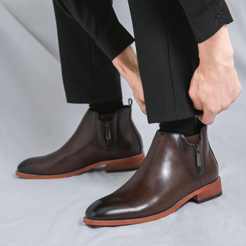 ・対象性別: 男性・スタイル: イングリッシュ・トゥ形状: ラウンドトゥ・ヒール高: 1-3cm・ヒール形状: ウェッジヒール・ブーツタイプ: チェルシーブーツ・デザイン要素: ステッチ・機能: 通気性・筒高: ローカット・厚み: 普通・着...