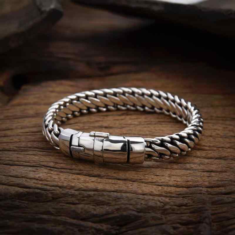 ・素材: 銀・純度: 925銀・性別: 男女兼用・形状: 幾何型・サイズ: 20cm,21cm,22cm・流行要素: 編み込み・スタイル: 復古