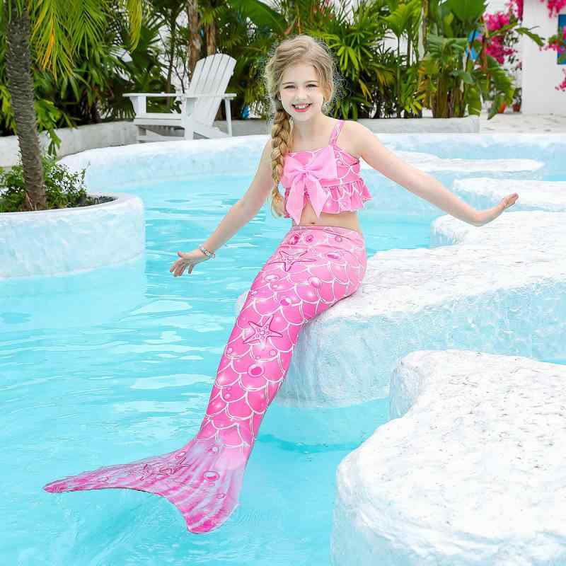 ・対象年齢: 2-10歳・対象性別: 女性・生地: ポリエステル100%・裏地: ポリエステル100%・適用シーン: スイミング・ウォータースポーツ・サイズ: 110,120,130,140,150・スタイル: トライアングルパンツ