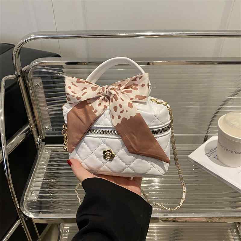 ・カラー: ホワイト,ピンク,ブラック・サイズ: 小号,中号,大号・スタイル: 都市シンプル・素材: PUレザー・タイプ: バケットバッグ・形状: 横型四角・開閉: ジッパー・内部構造: カードポケット・硬さ: ミディアム・ストラップ数: ...