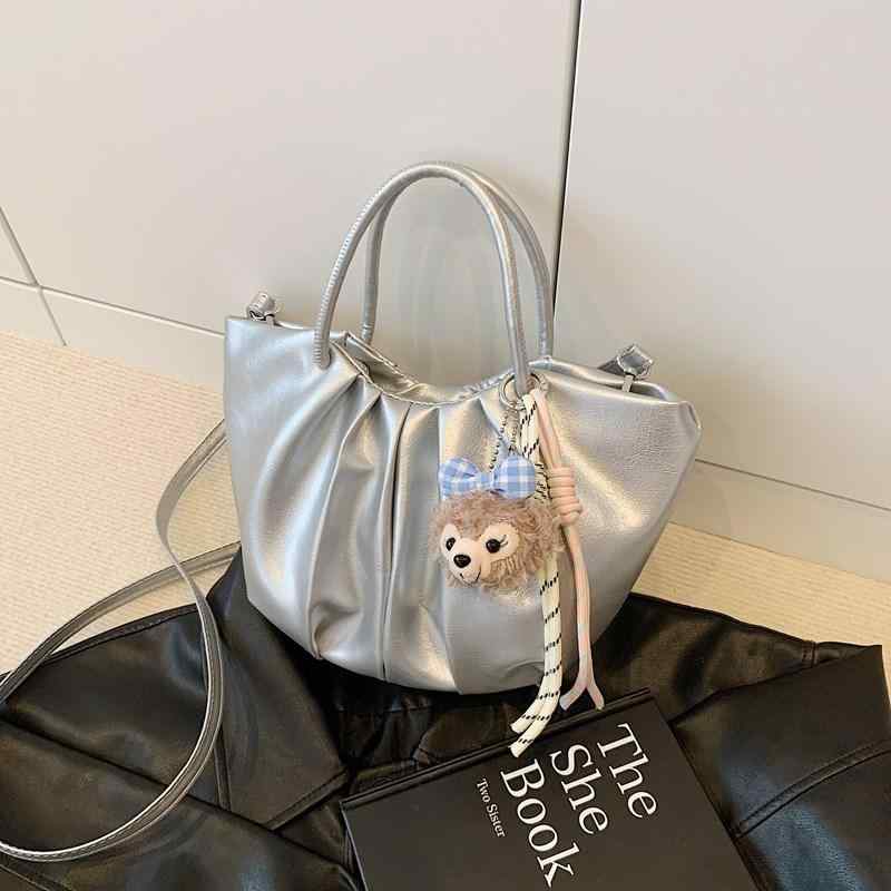 ・カラー: 黒（タグなし）、白（タグなし）、シルバー（タグなし）、ブラウン（タグなし）、パープル（タグなし）、黒（タグあり）、白（タグあり）、シルバー（タグあり）、ブラウン（タグあり）、パープル（タグあり）・スタイル: シティシンプリー・素...