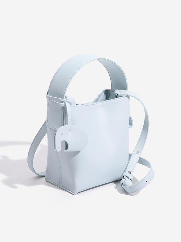 ・カラー: ライトブルー・サイズ: 17x12x20cm・素材: PU・バッグサイズ: 小・裏地: PU・形状: バケツ型・開閉方式: マグネット・内部構造: スマホポケット,カードポケット・硬度: ミディアムソフト・外ポケット: オープン...