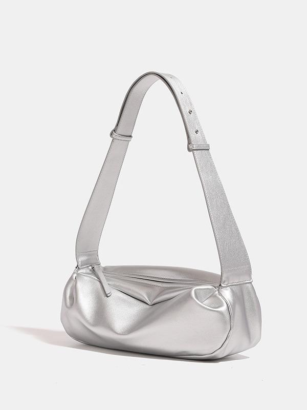 ・色: ブラック,キャラメル,ミルクホワイト,シルバー・スタイル: 清新甜美・素材: PU・バッグスタイル: プリーツバッグ・サイズ: 中型・流行要素: プリーツ・裏地: ポリエステル・形状: 枕型・開閉方式: ジッパー・内部構造: ジッパ...