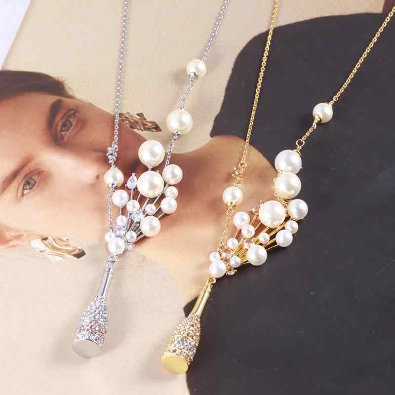 ・素材: 金属・加工: メッキ・周長: 41-50cm・色: 金色,銀色・対象: 女性・モチーフ: 酒瓶形