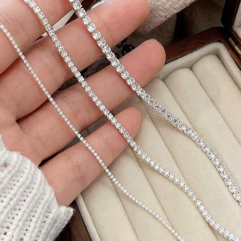 ・素材: シルバー・加工: メッキ・対象: 女性・カラー: シルバー・厚さ: 1.2mm, 2.0mm, 3.0mm・純度: 925シルバー・流行要素: 波光, 水光・スタイル: 軽奢風・スタイル分類: ファッション通勤・流行要素分類: 自然